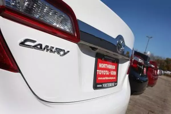 Kiel solvi Problemojn de Camry Pordo Ŝlosilo, kiu Ne Malŝlosos Pordojn