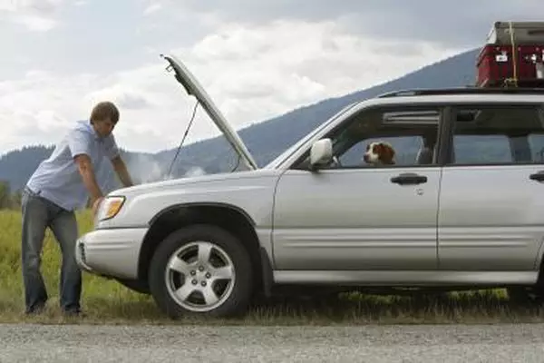 Ungawusho Kanjani Umehluko Phakathi Kokuvuza Kwe-Exhaust kanye Ne-Valve Lifter