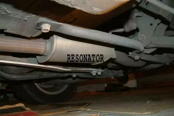 Resonator Vs. Catalytic Converter