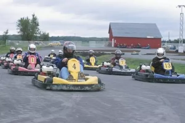 Kiel Fari Mian Go Kart Straton Laŭleĝa