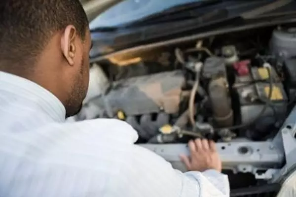 Cómo conectar un analizador de motor Sears