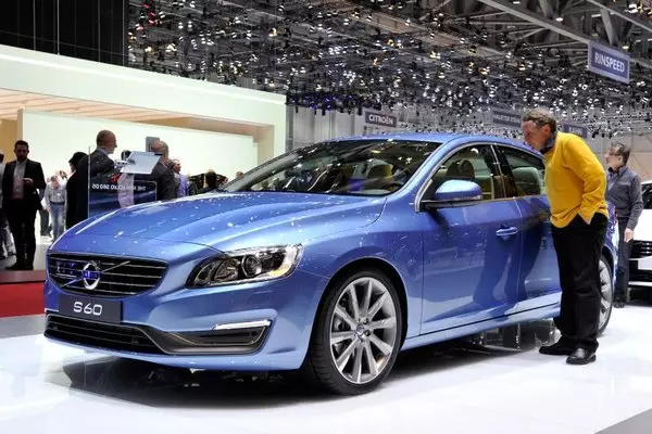 Wéi de Volvo S60 mat der S80 ze vergläichen